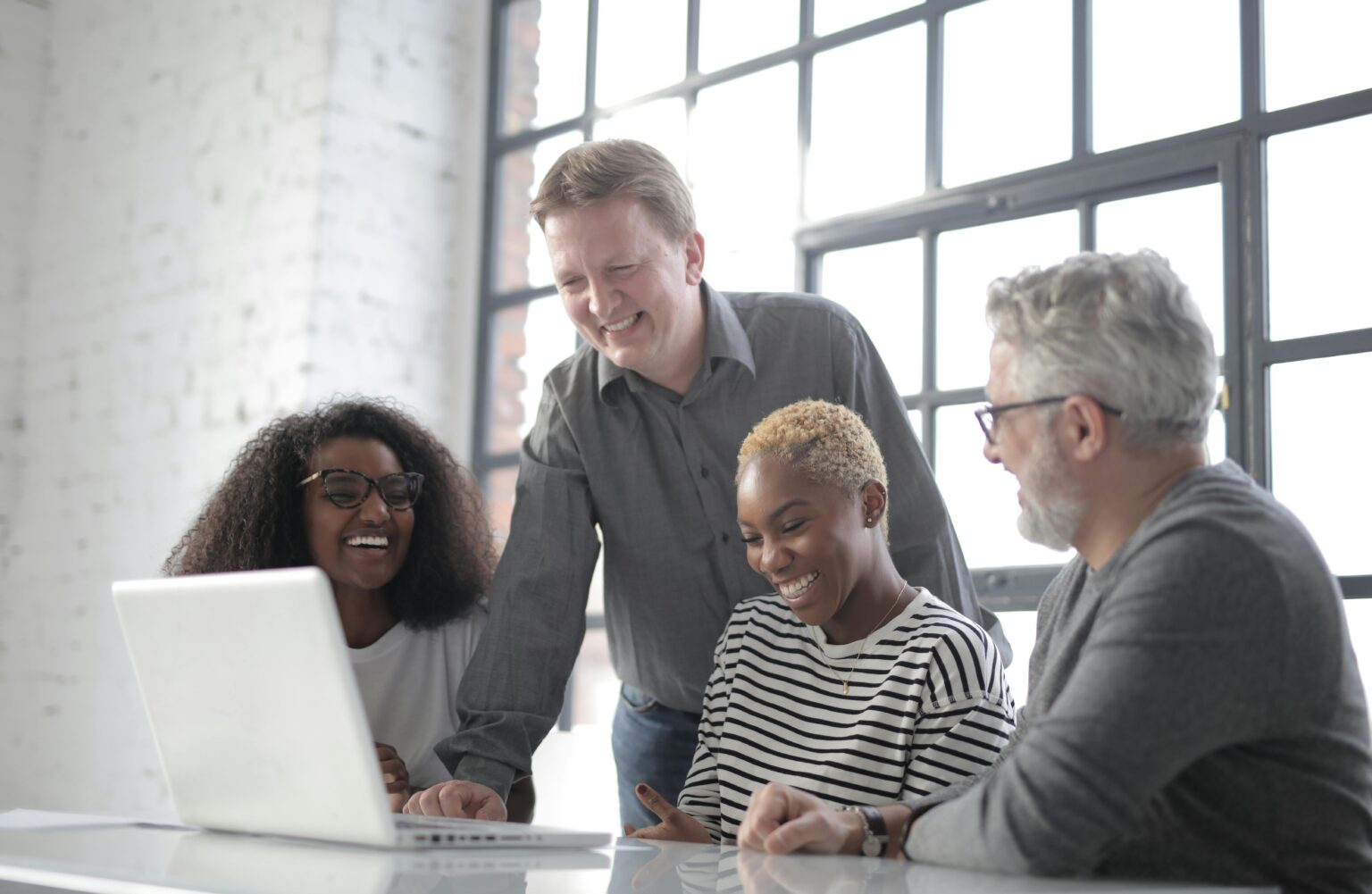 Hire Robotics Integration Engineers in Italy | Asanify EOR Guide